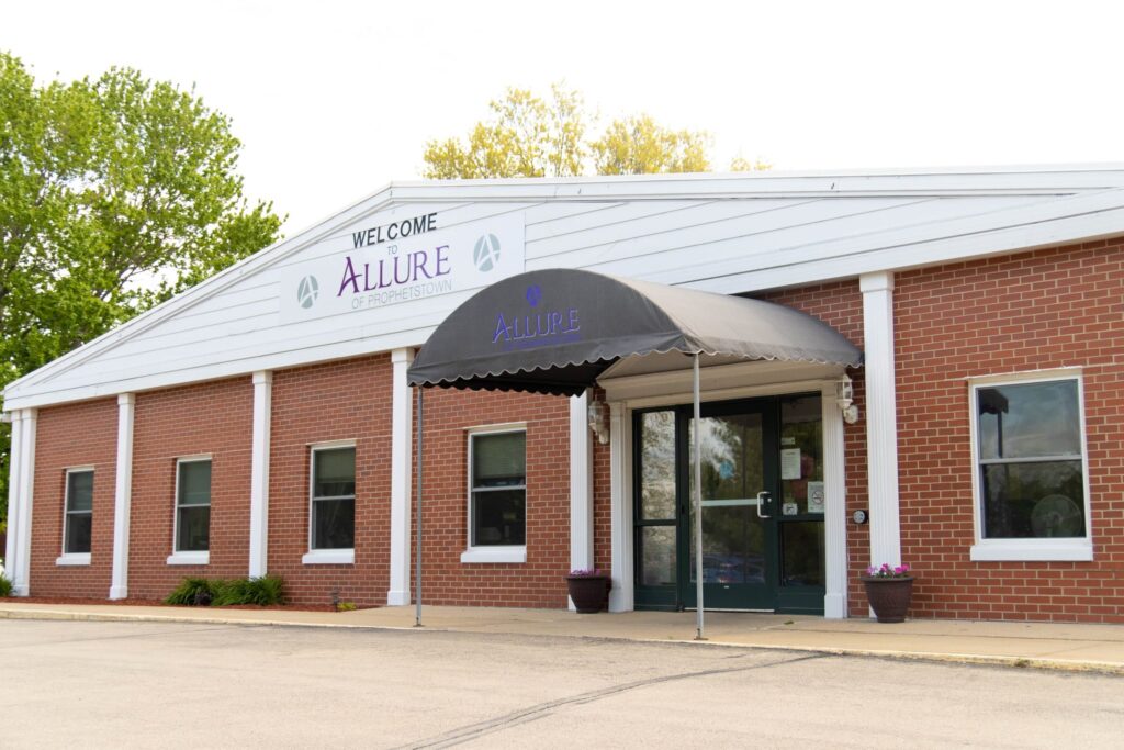 Careers – Allure of Quad Cities